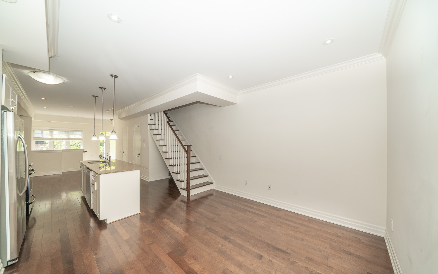 C8389408 | 363 B Roehampton Ave | Toronto