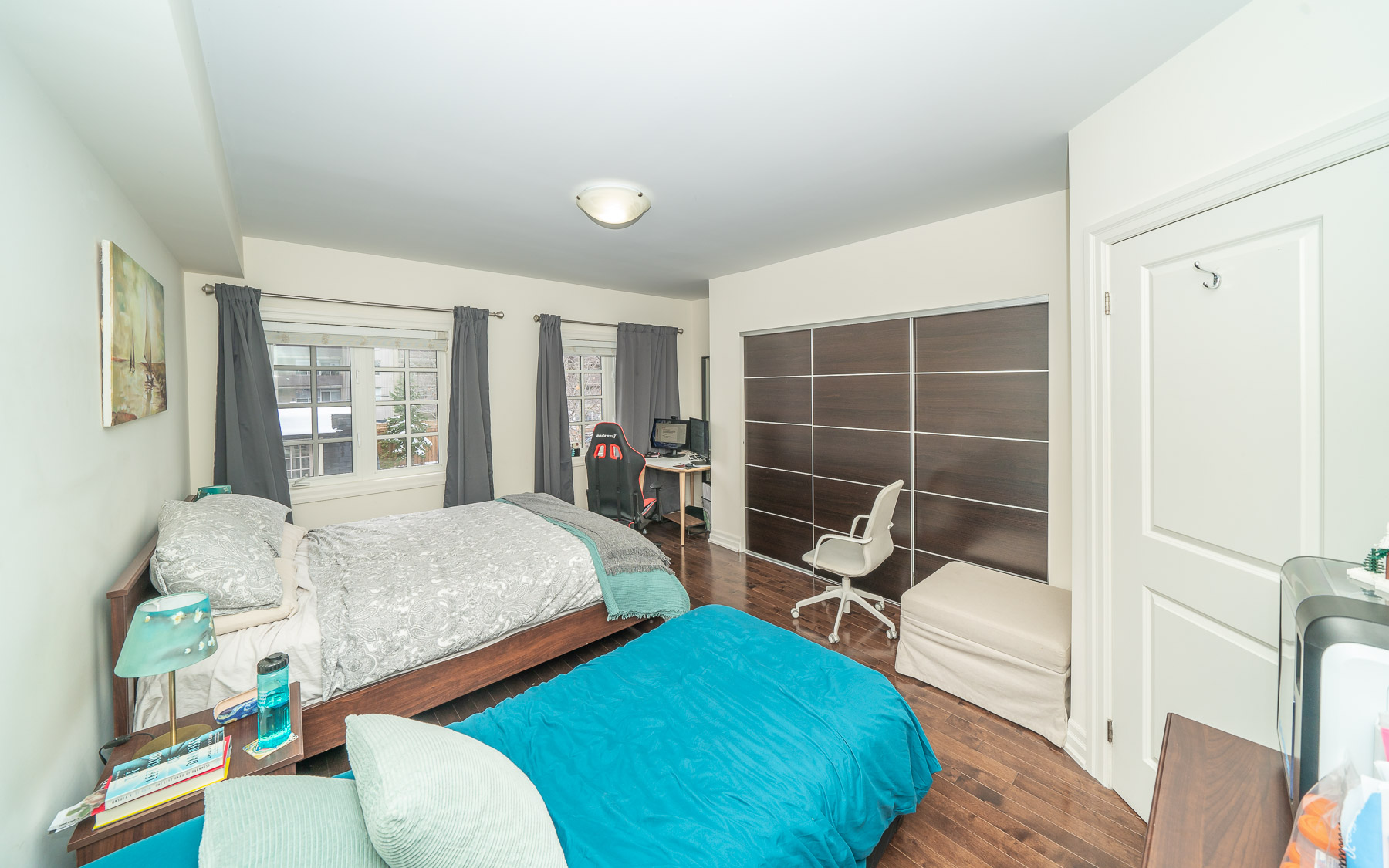 C8076822 | 363 B Roehampton Ave | Toronto